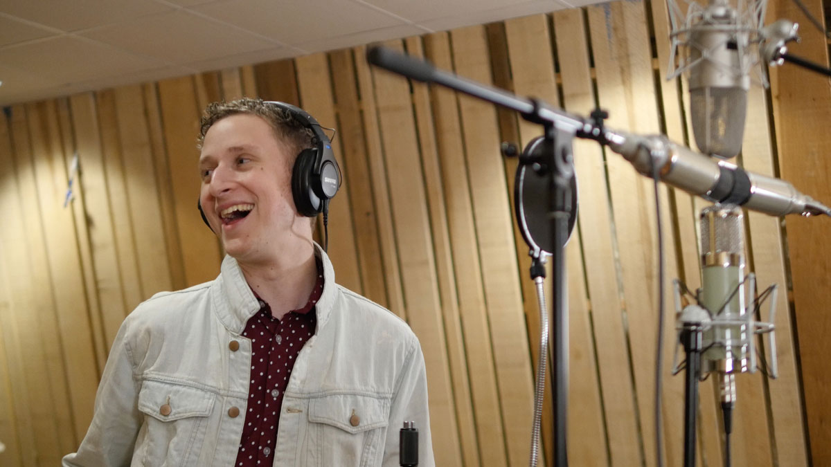 251-Style Vocal Mic Shootout: Telefunken 251E v. Bock 251 v. Upton 251 ...
